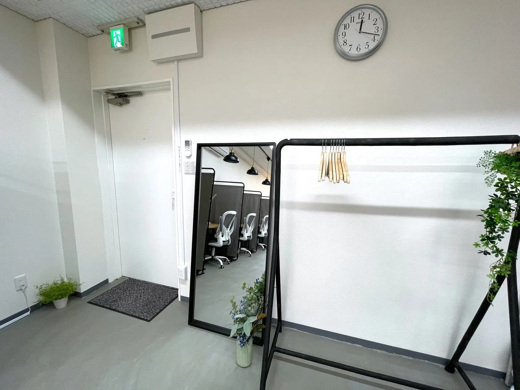 【谷町四丁目駅・六丁目駅すぐ】高速Wi-Fi/独立席/フリードリンク/LEDライト/集中できる環境の写真13