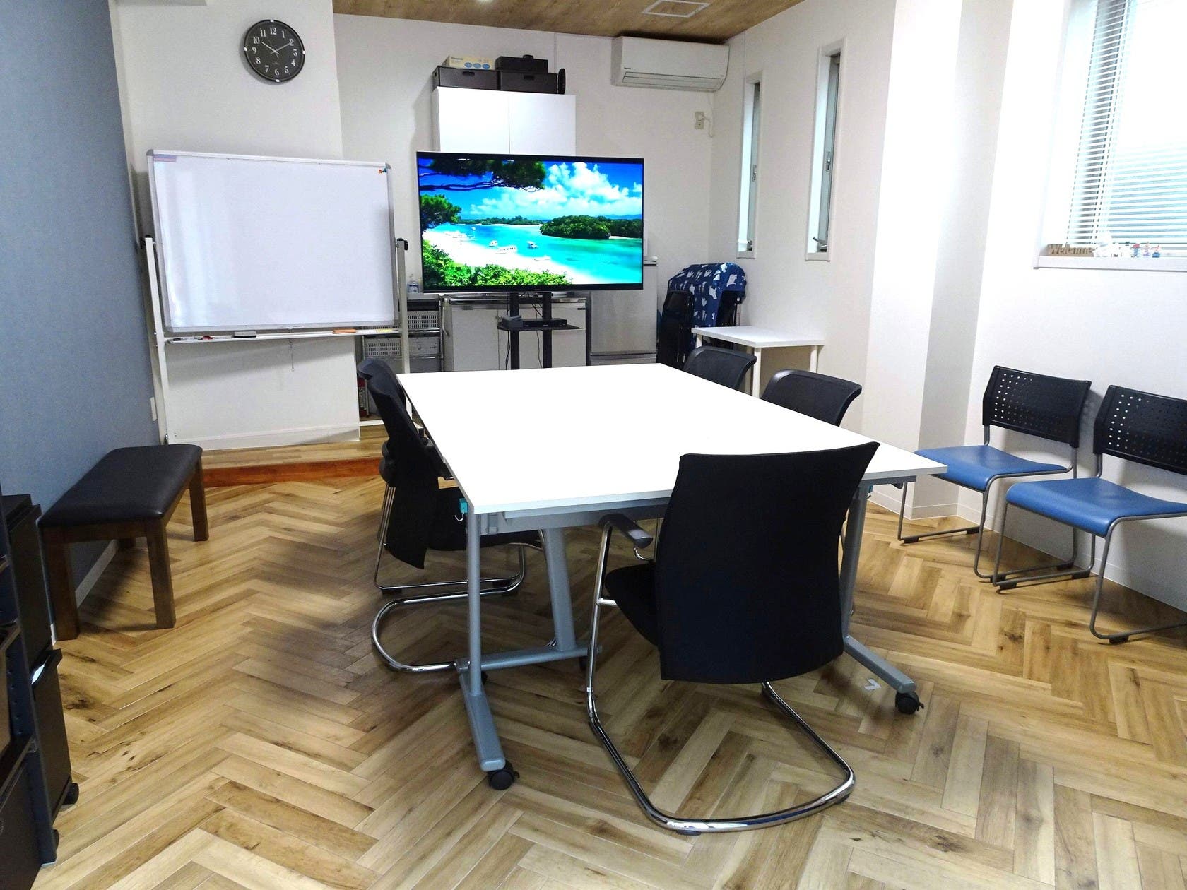 JR平井駅2分/レンタルスペース会議室/清掃除菌/Wi-Fi/Web会議/テレワーク/ママ友会などに！の写真1