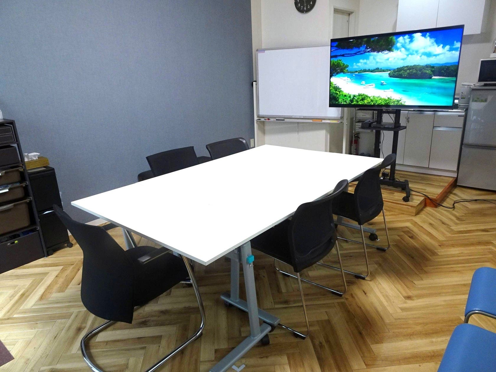 JR平井駅2分/レンタルスペース会議室/清掃除菌/Wi-Fi/Web会議/テレワーク/ママ友会などに！の写真2