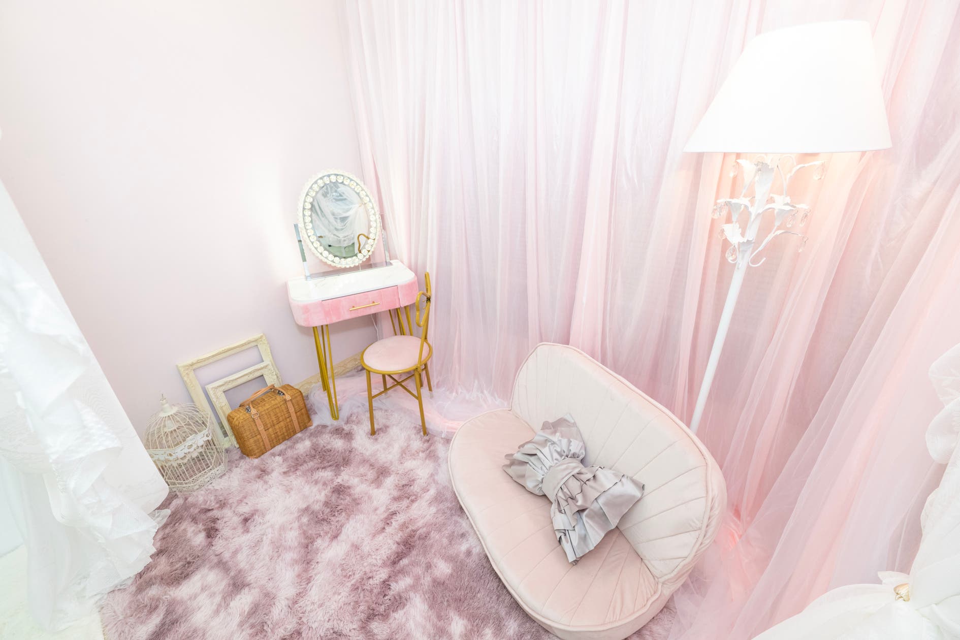 【交通局前電停より徒歩1分】5つのブースを構える撮影スタジオ/自然光/天井高2.4m/高速Wi-Fi/動画撮影/ポートレートの写真4