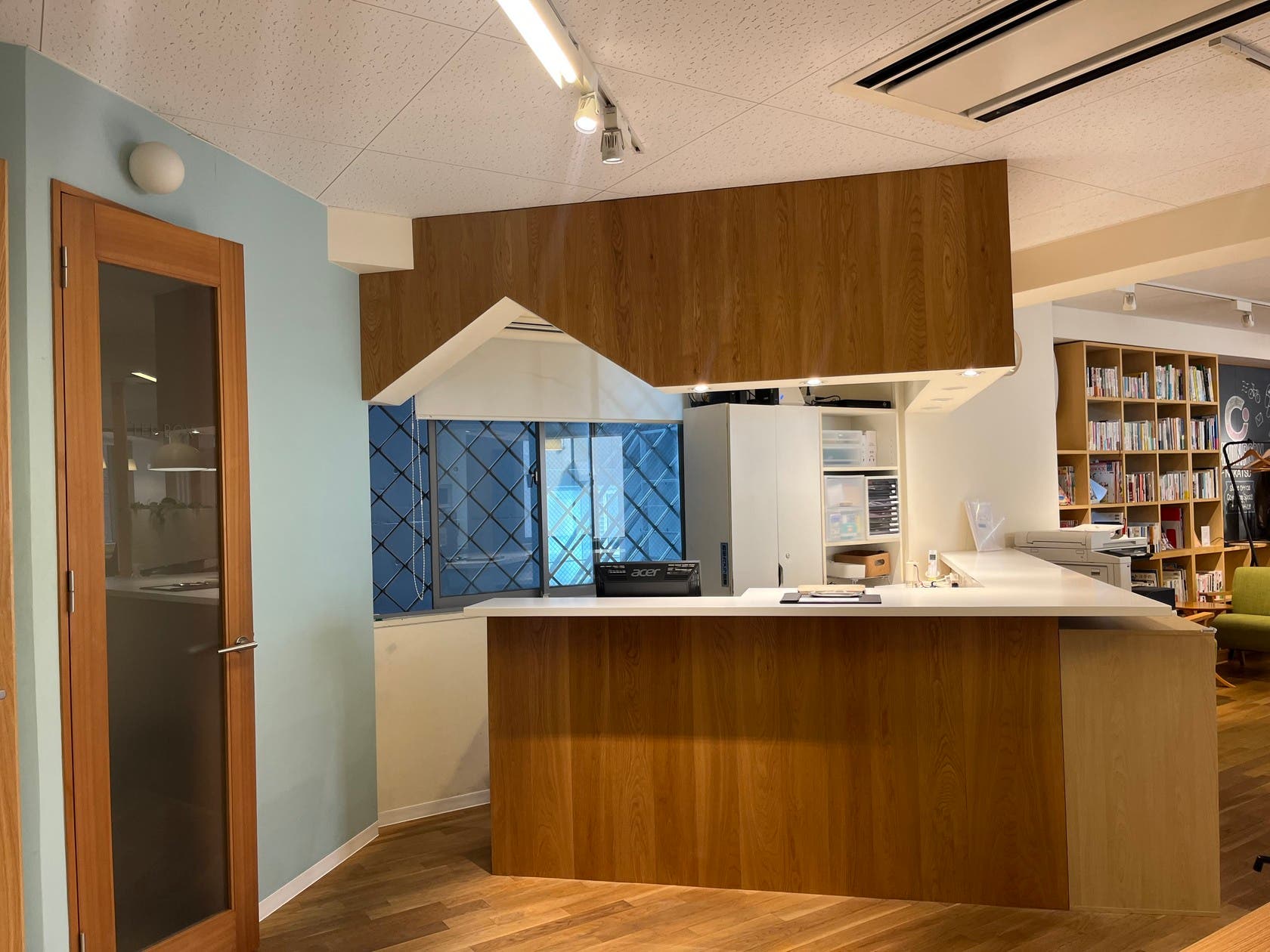 【大阪・梅田エリア/中津駅徒歩1分！】WEB会議・電話可能な超便利ワークスペース！ドロップインで利用可能！の写真5