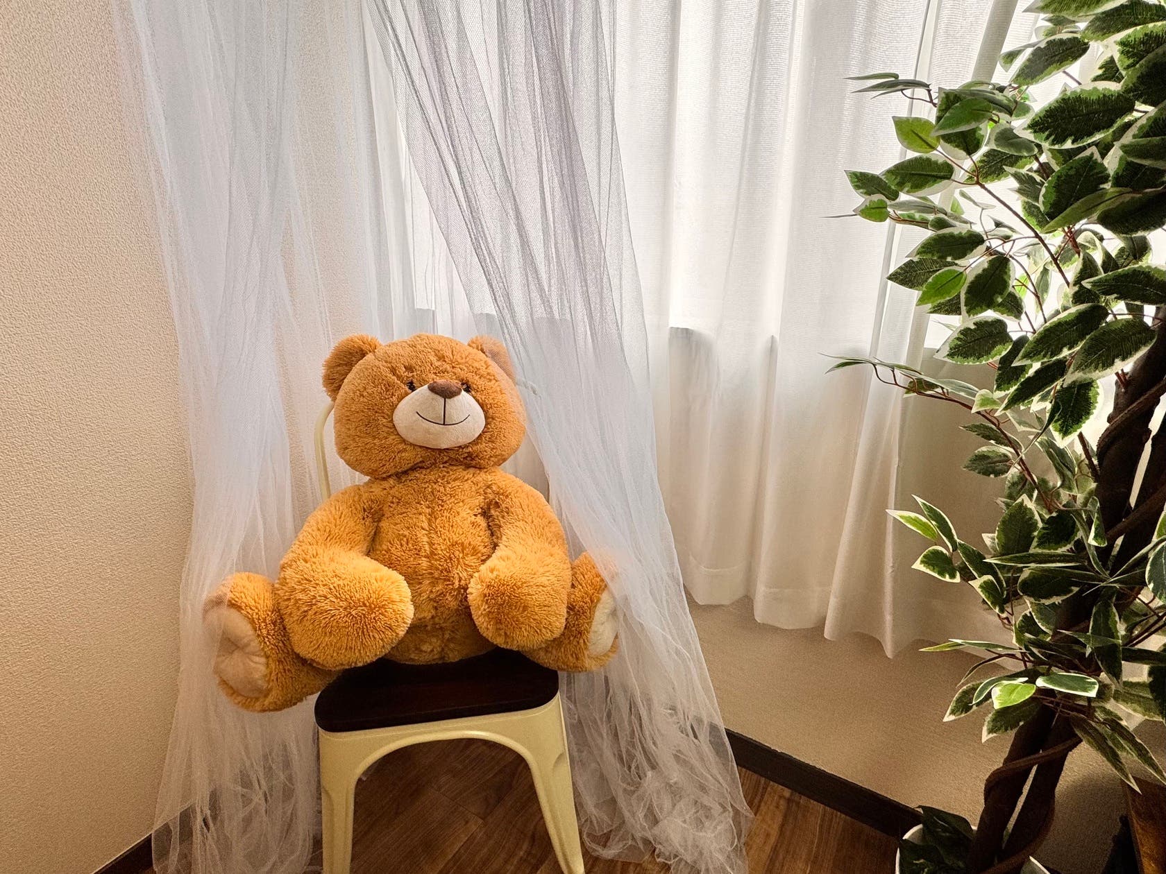 バックペーパーの利用と自室風撮影ができるミニスタジオの写真12