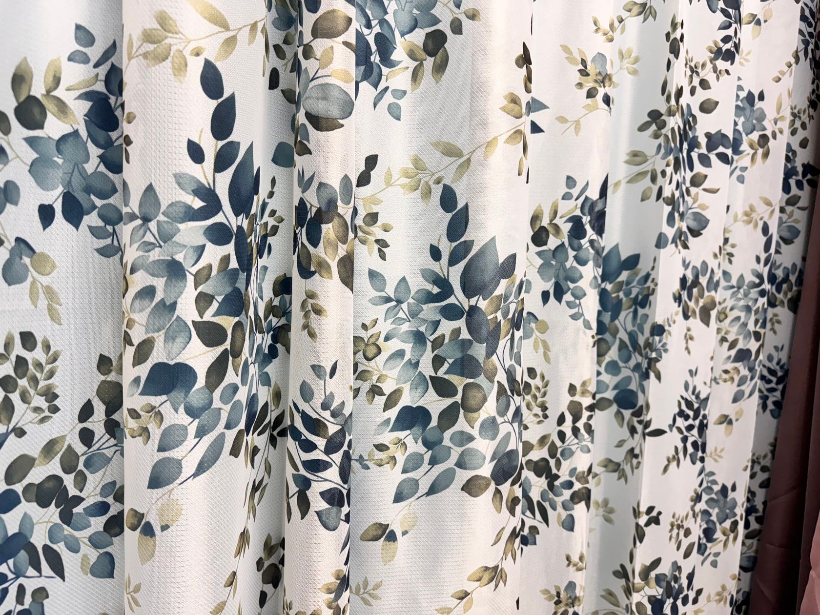 バックペーパーの利用と自室風撮影ができるミニスタジオの写真14