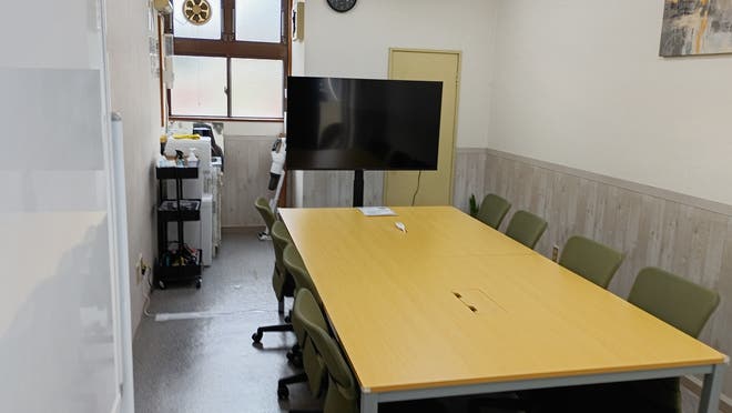 武蔵小杉駅🚶7分🚃新丸子駅🚶7分🚃静かな会議室 ☕1階路面店⚡WiFi🎲最大10名👌大型モニター&ホワイトボードの写真12