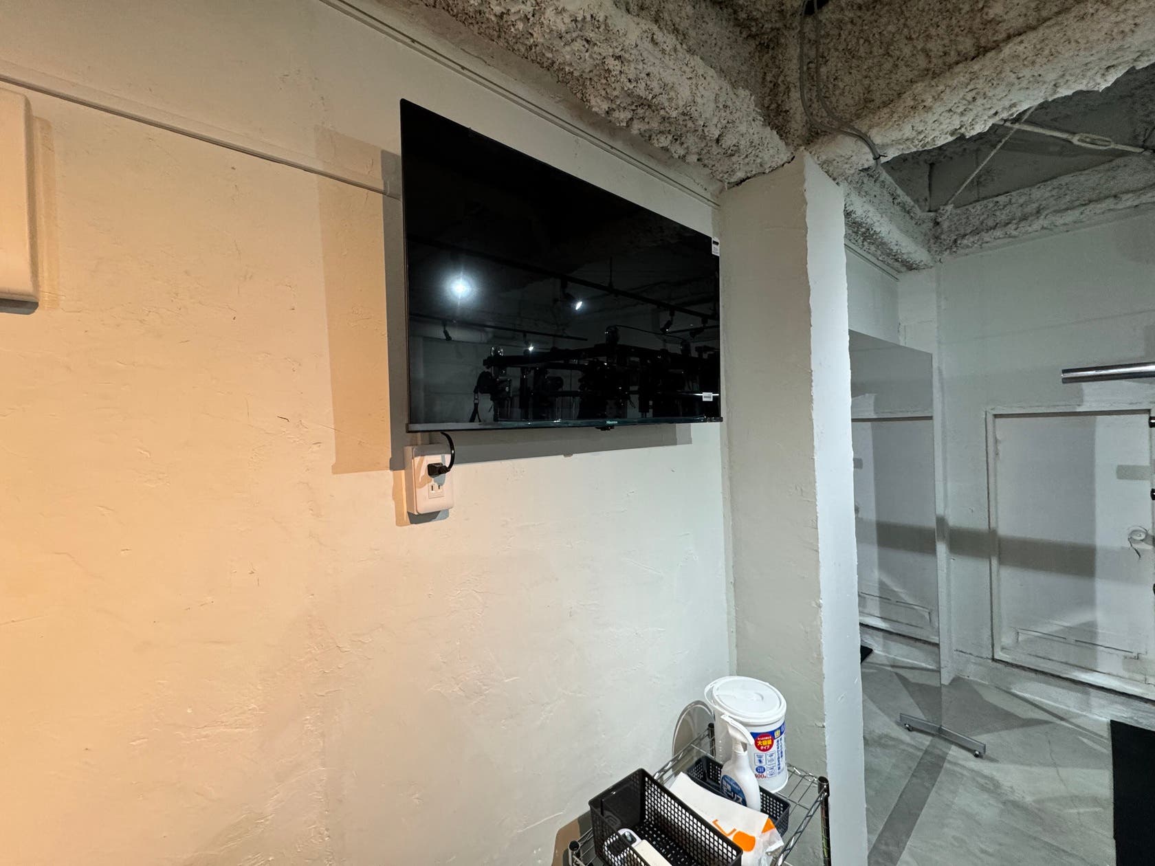 【東銀座駅徒歩1分】モノクロ基調の本格プライベートジム【路面店】の写真24