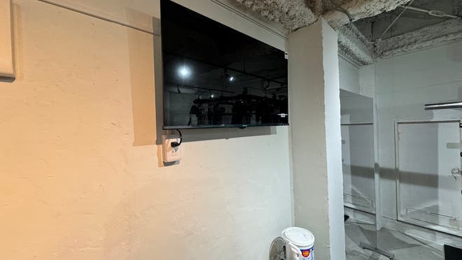 【東銀座駅徒歩1分】モノクロ基調の本格プライベートジム【路面店】の写真24