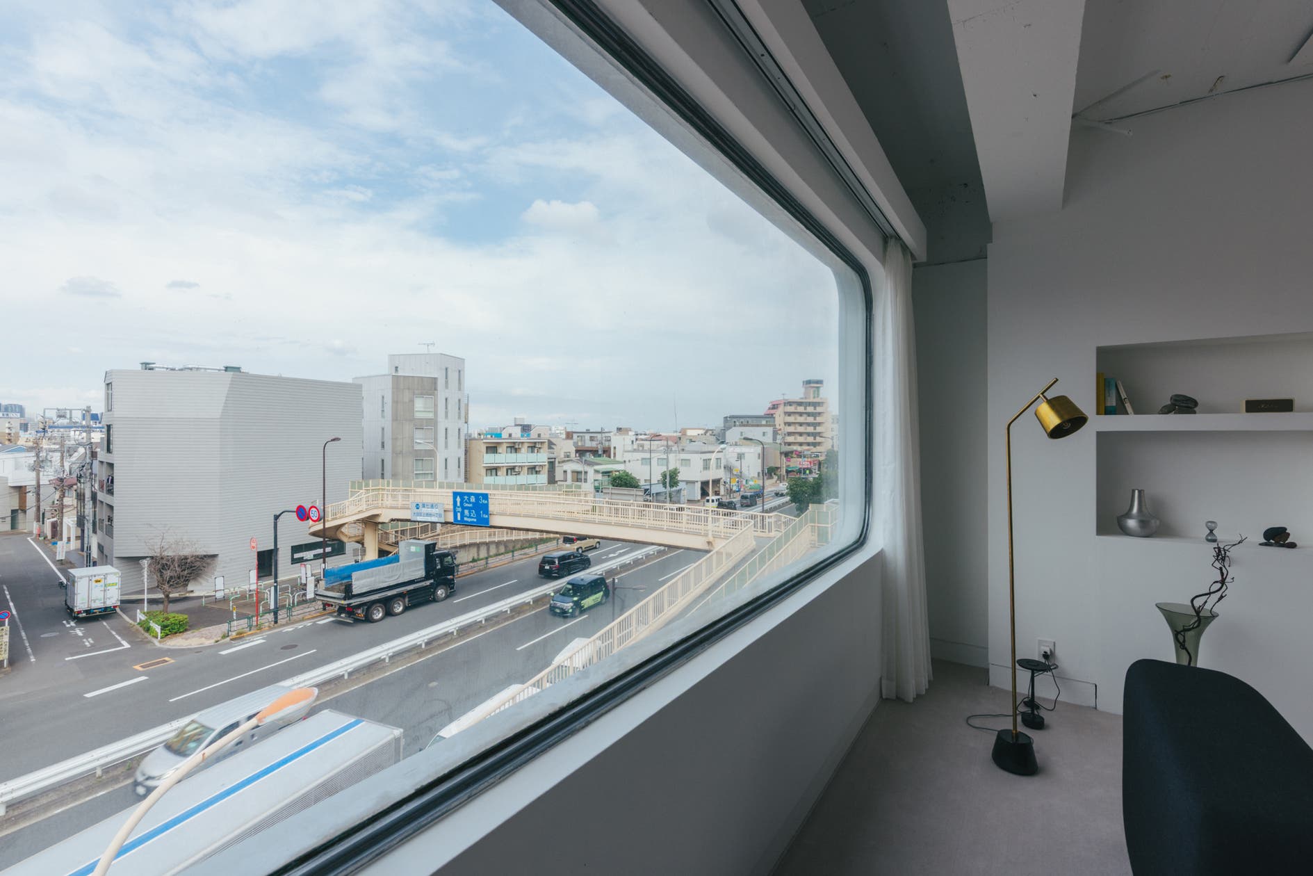 【 絨毯 】レトロモダンでミニマルな上質空間・本格プロップ・3面自然光 ・天高2.8M【駅近！東急池上線長原駅1分】の写真26