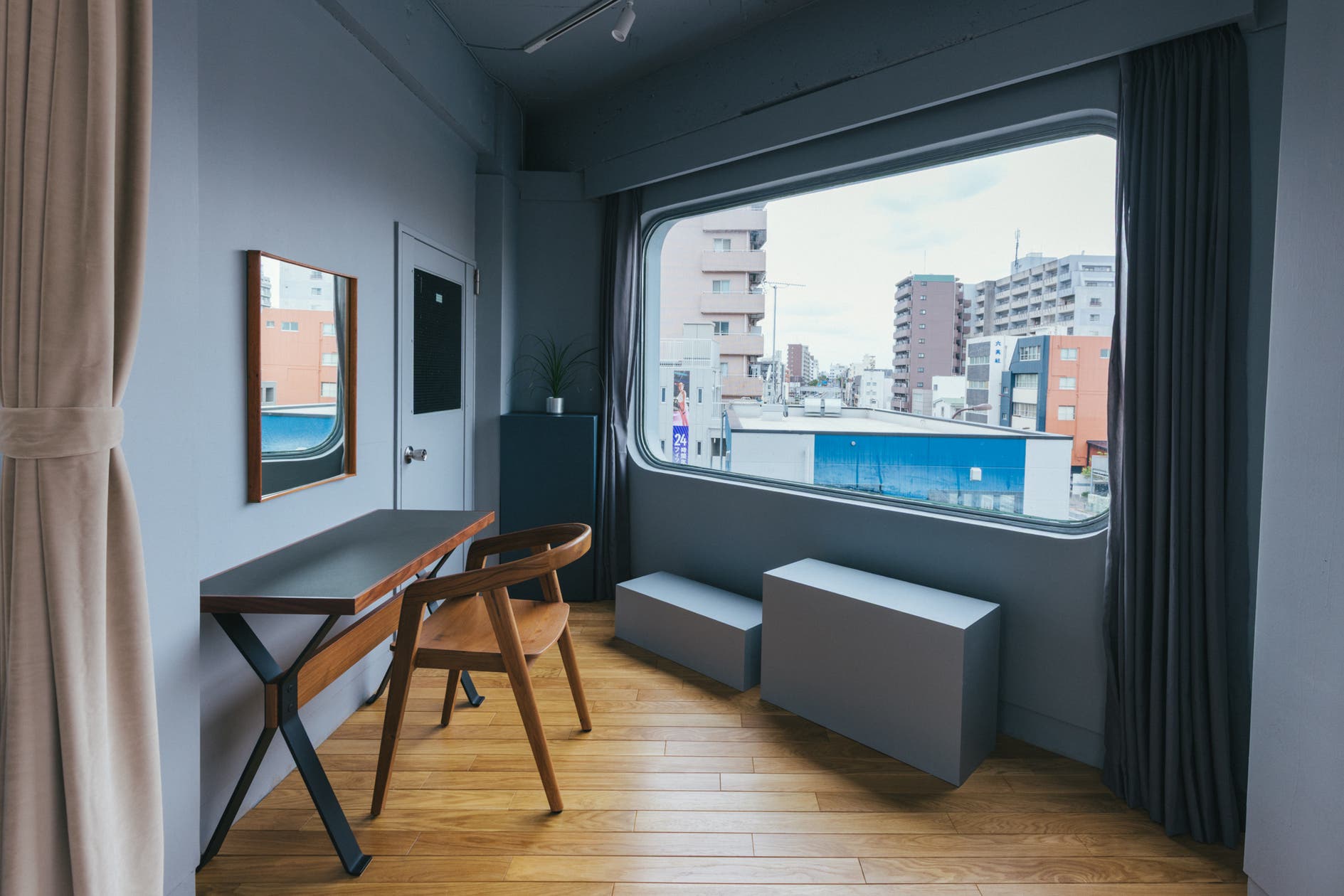 【 絨毯 】レトロモダンでミニマルな上質空間・本格プロップ・3面自然光 ・天高2.8M【駅近！東急池上線長原駅1分】の写真13