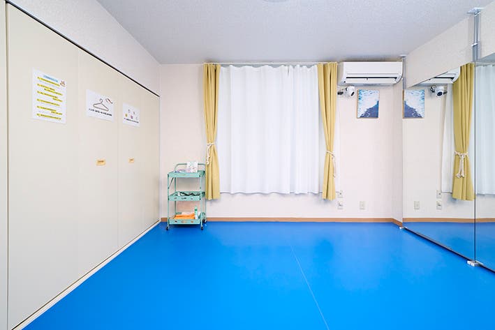 スタジオルーム 新検見川駅２分/8名収容/ダンス/会議/交流会/教室/パーティ/推し活/リノリウム床/ダンス用鏡の写真15