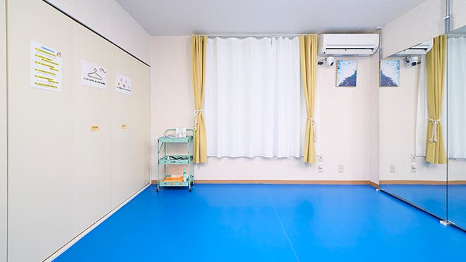 スタジオルーム 新検見川駅2分/8名収容/ダンス/会議/交流会/教室/パーティ/推し活/リノリウム床/ダンス用鏡の写真15