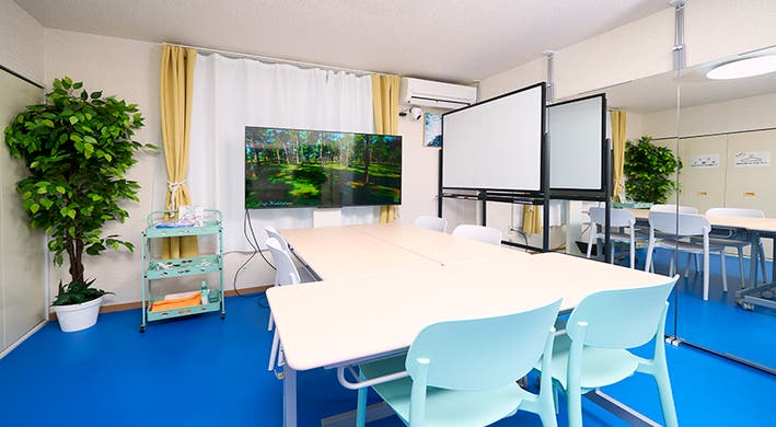 スタジオルーム 新検見川駅２分/8名収容/ダンス/会議/交流会/教室/パーティ/推し活/リノリウム床/ダンス用鏡