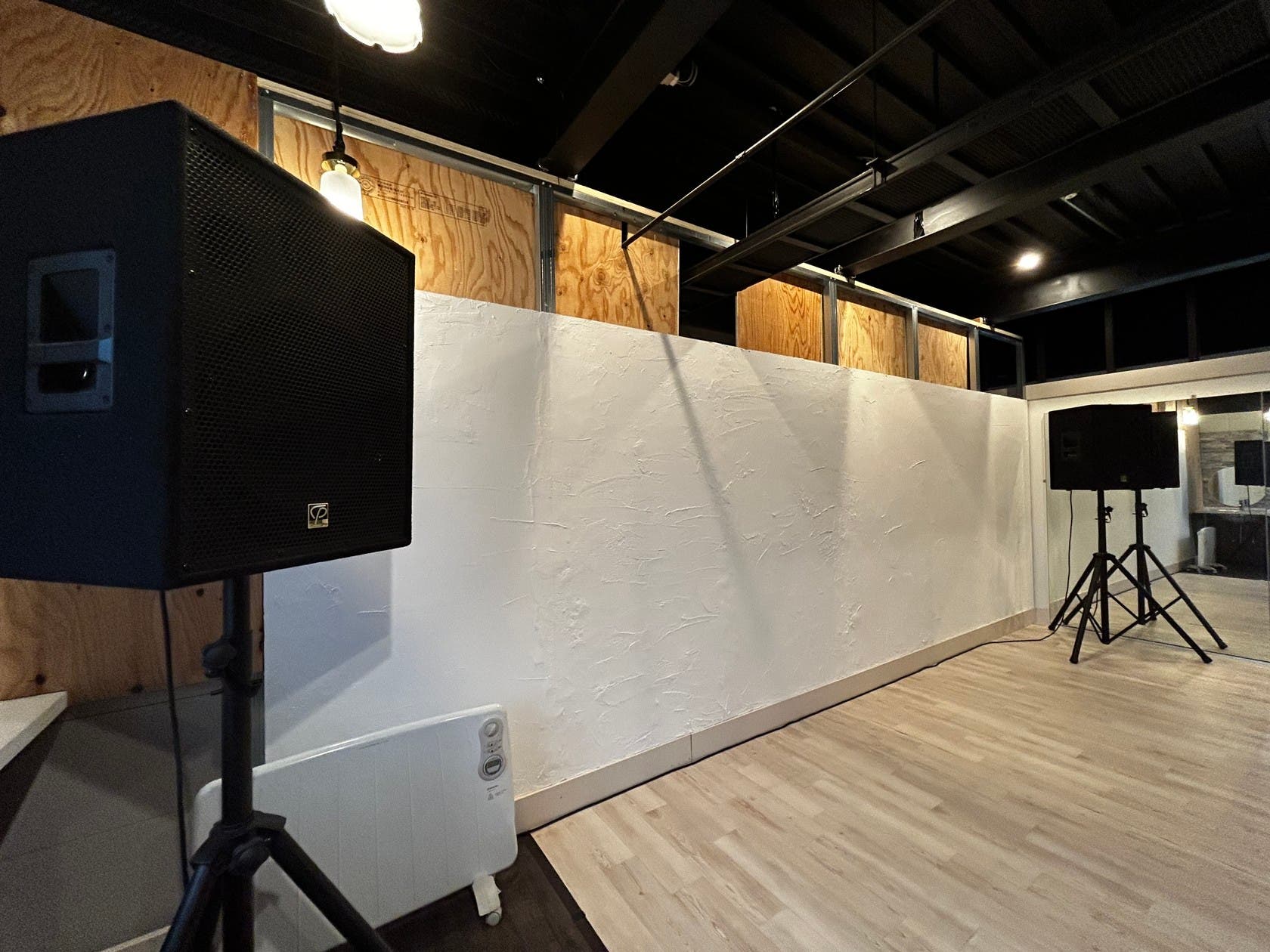 【京阪樟葉駅徒歩2分のスタジオ】＜ヨガ・ピラティス専用〈完全個室/全身鏡 /機材完備〉＞の写真4