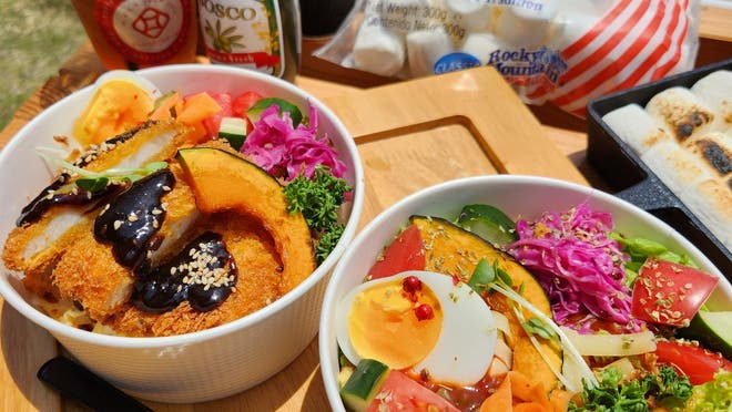 小さなお庭に3帖小屋『コハナレ』とウッドデッキや芝生広場があるマルチスペースの写真10