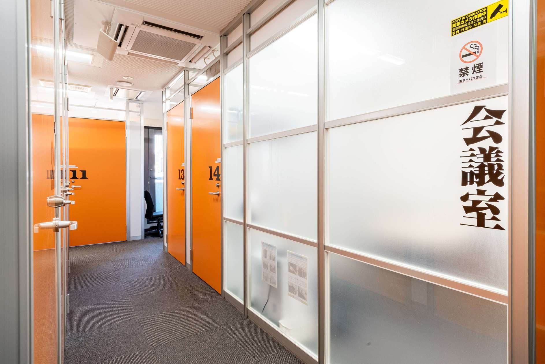 ✅当日予約OK！✅6:00～24:00まで利用可能✅麻布十番駅から徒歩５分！✅シンプルな会議室✅少人数での打ち合わせにピッタリ♪の写真8