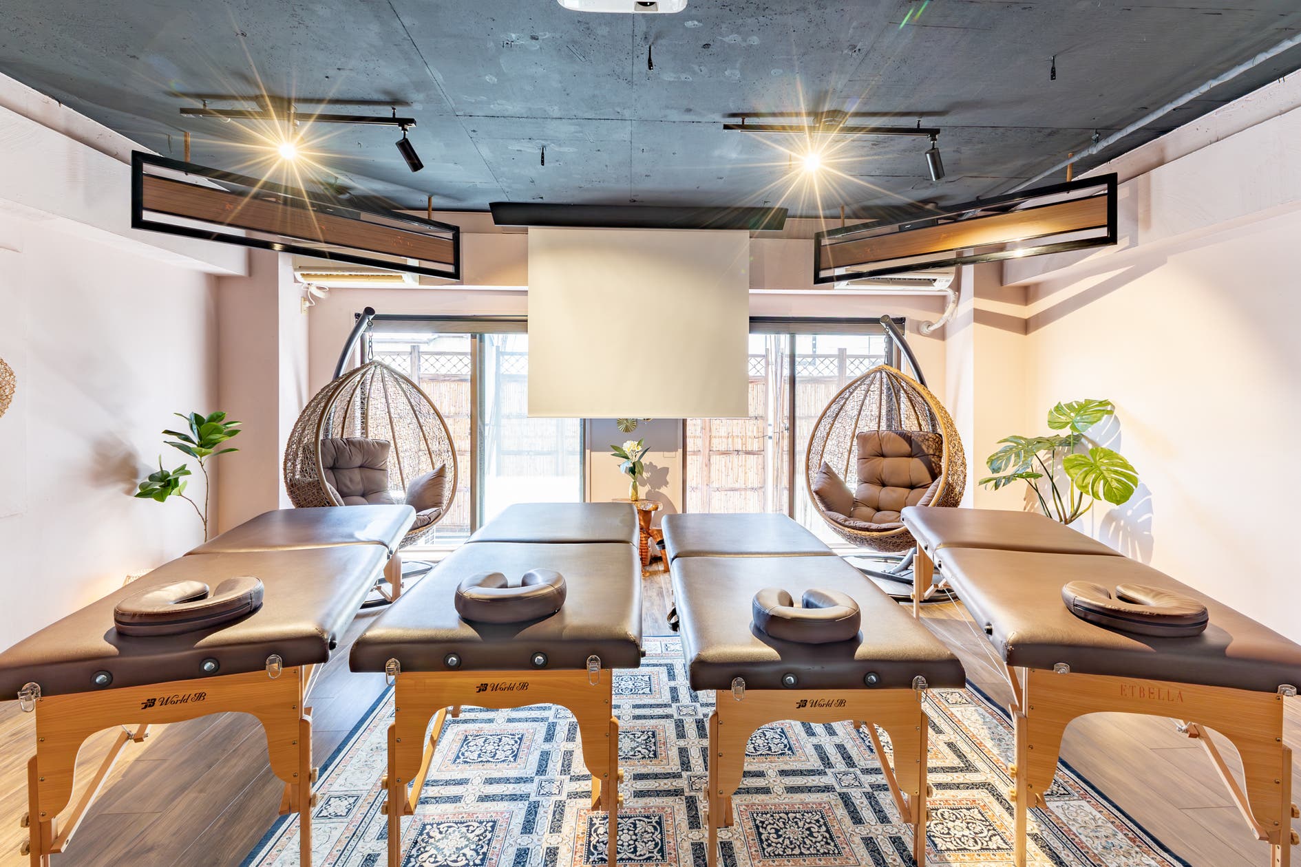 【施術ベッド4台！】水天宮前4分、茅場町6分🚶最大32名着席🙆‍♂️飲食持込OKゴミ捨て有｜受付・更衣室・高速Wi-Fi完備の写真9