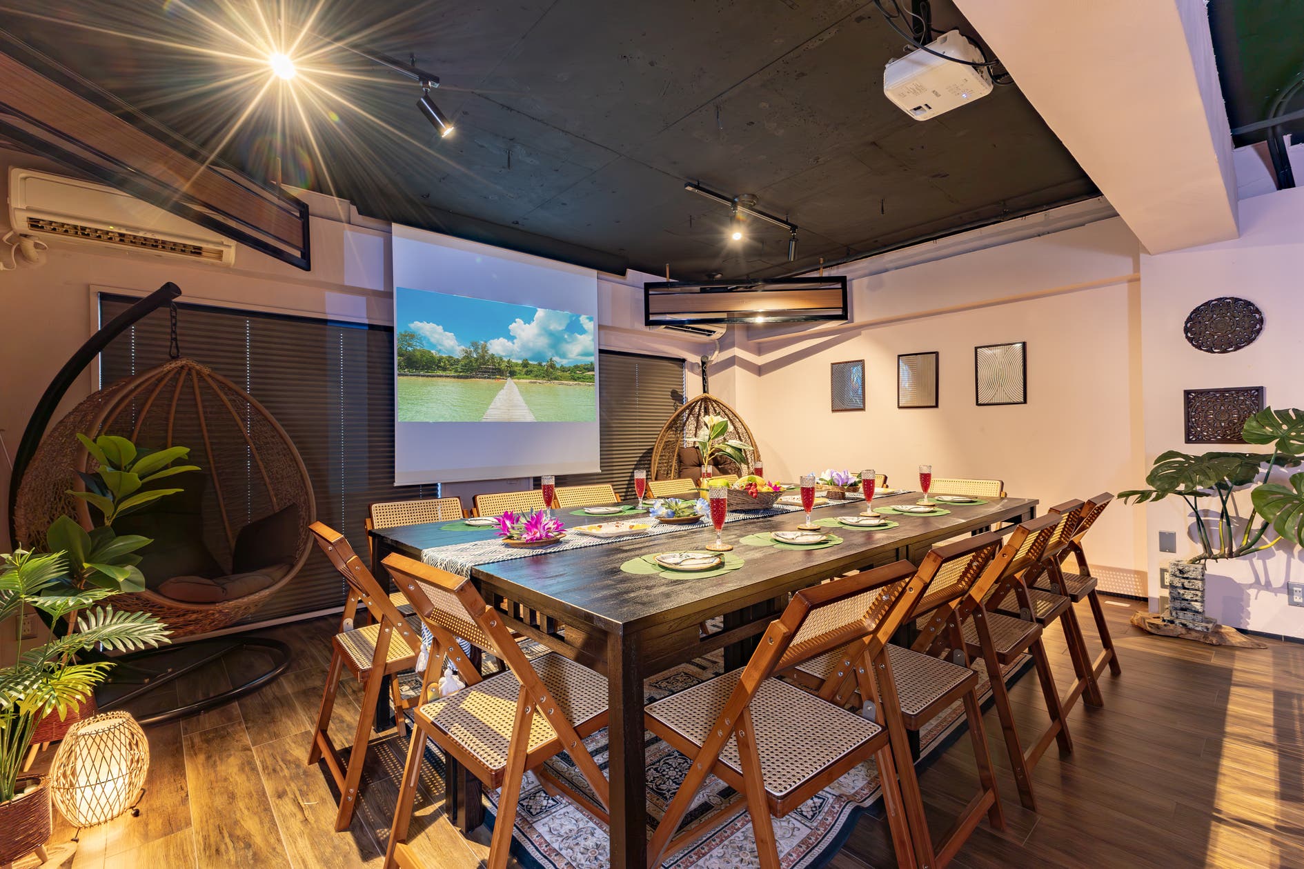 【施術ベッド4台！】水天宮前4分、茅場町6分🚶最大32名着席🙆‍♂️飲食持込OKゴミ捨て有｜受付・更衣室・高速Wi-Fi完備の写真7