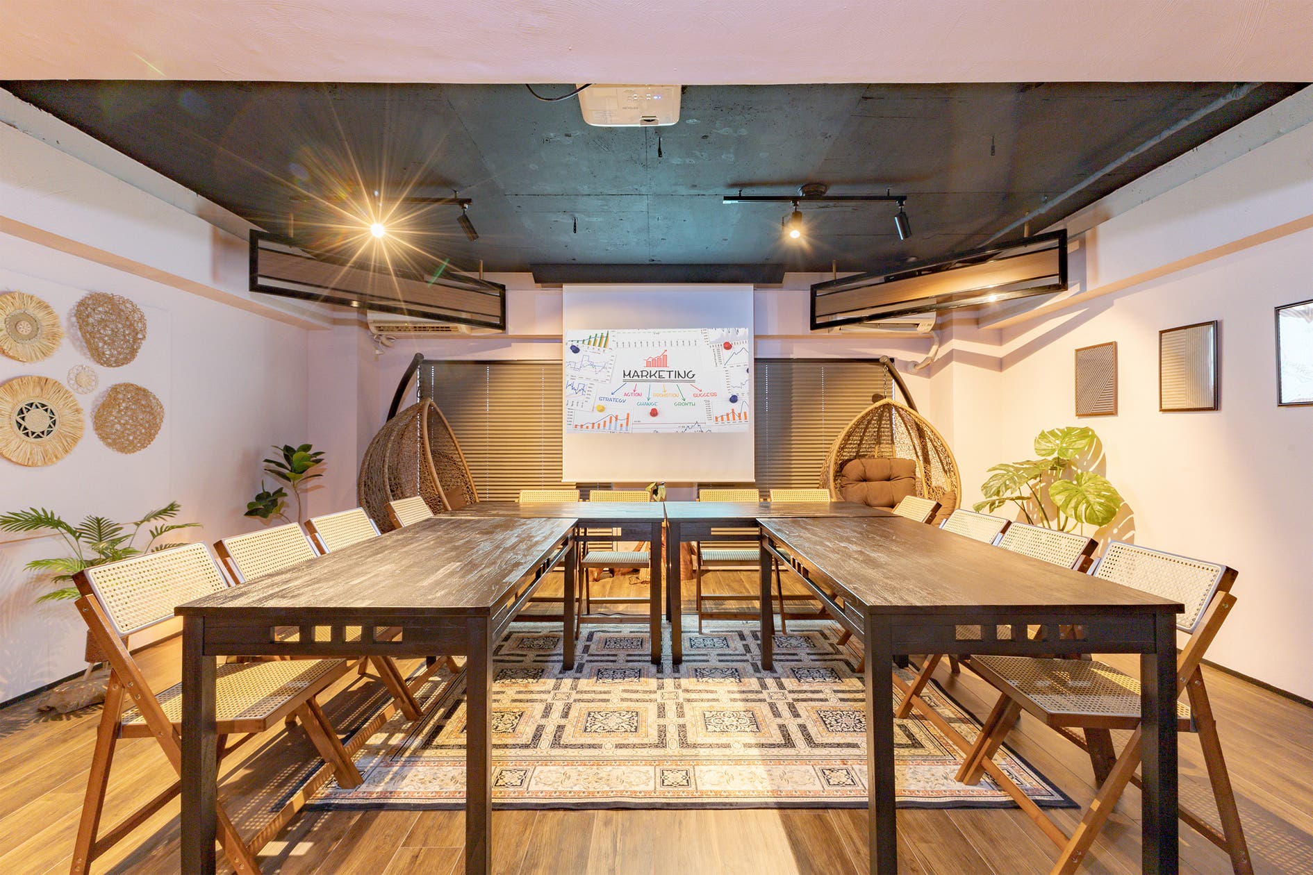 【施術ベッド4台！】水天宮前4分、茅場町6分🚶最大32名着席🙆‍♂️飲食持込OKゴミ捨て有｜受付・更衣室・高速Wi-Fi完備の写真5