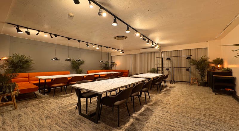 NEW!【日本橋駅30秒/東京駅4分】最大40名/光無料Wifi/会議・撮影・懇親会・女子会・ボドゲ等におすすめ！飲食🍷可！