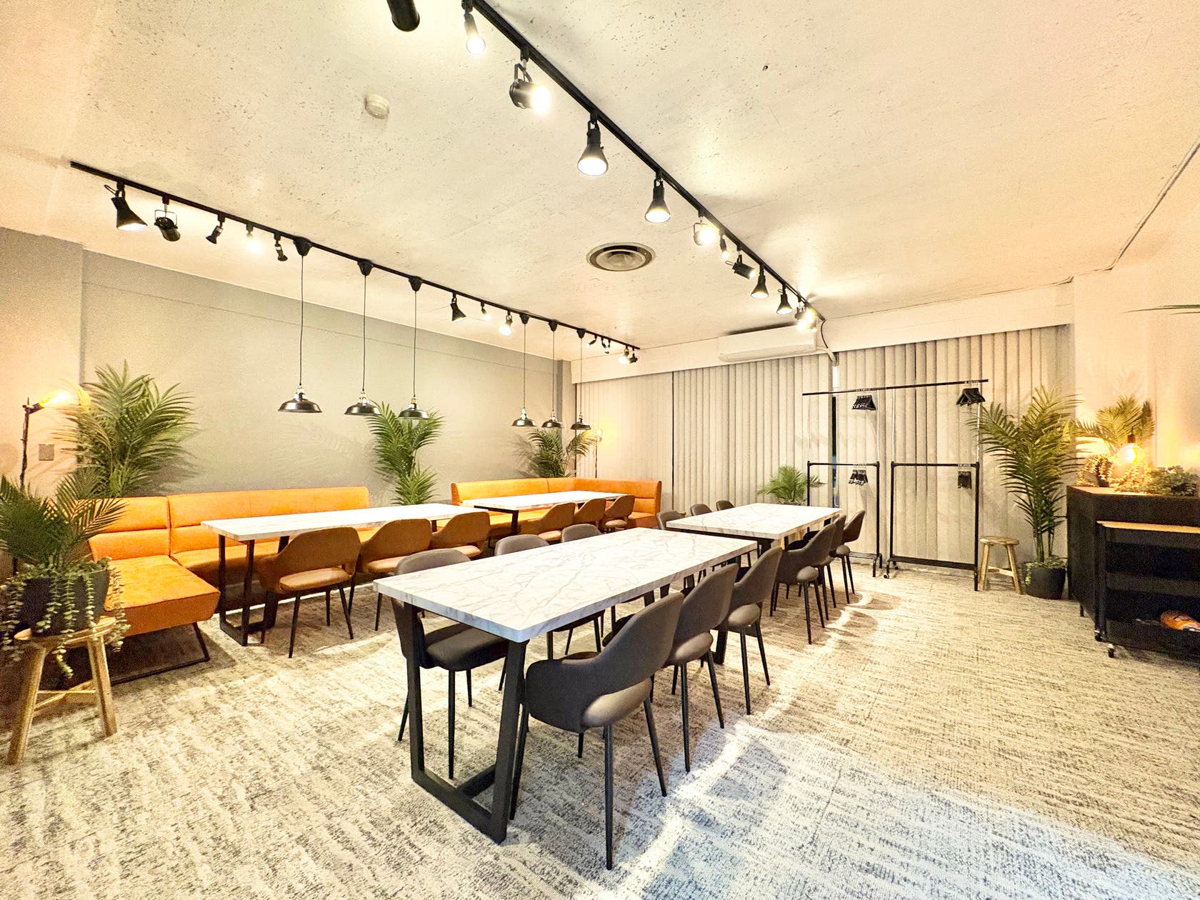 NEW!【日本橋駅30秒/東京駅4分】最大40名/光無料Wifi/会議・撮影・懇親会・女子会・ボドゲ等におすすめ！飲食🍷可！の写真5