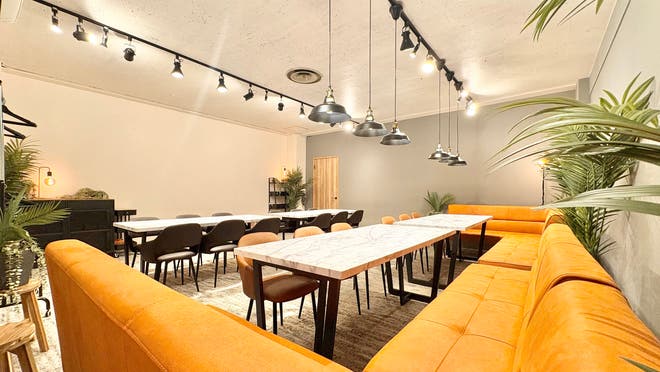 NEW!【日本橋駅30秒/東京駅4分】最大40名/光無料Wifi/会議・撮影・懇親会・女子会・ボドゲ等におすすめ!飲食🍷可!の写真2