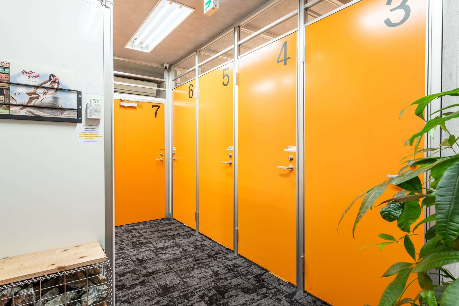 🚃渋谷駅東口徒歩５分✅当日予約OK✅6:00～24:00まで利用可能✅少人数での打ち合わせ✅ビジネス向けのコンパクト会議室の写真9