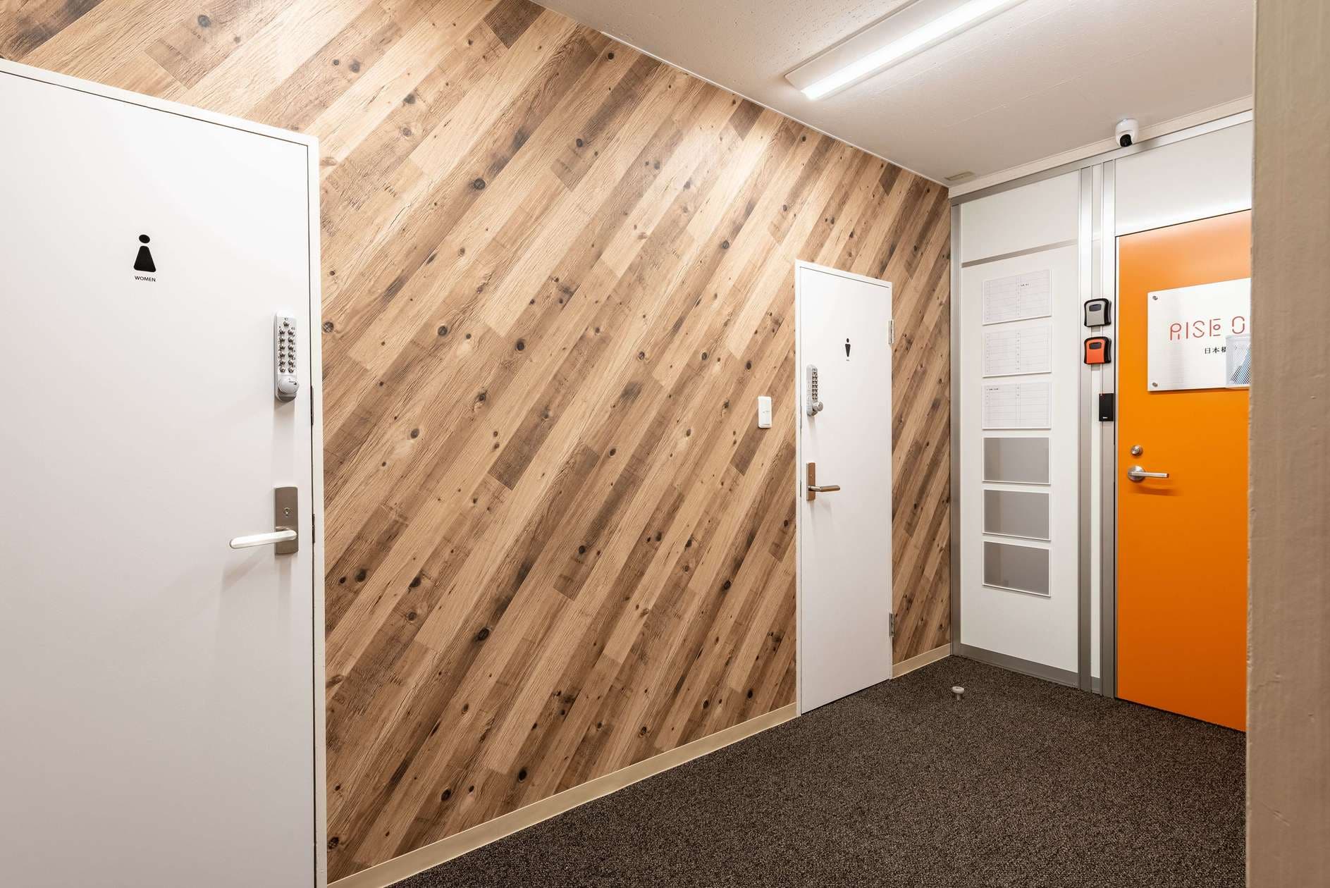 🚃日本橋駅徒歩2分✅6:00～24:00まで利用可能✅当日予約OK✅完全個室✅会議/打ち合わせ✅カードゲーム/ボドゲOK！の写真9