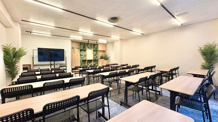 NEW!【日本橋駅30秒/東京駅4分】最大54名/光無料Wifi/セミナー・カンファレンス・会議・懇親会等に!飲食🍷可!・の写真1