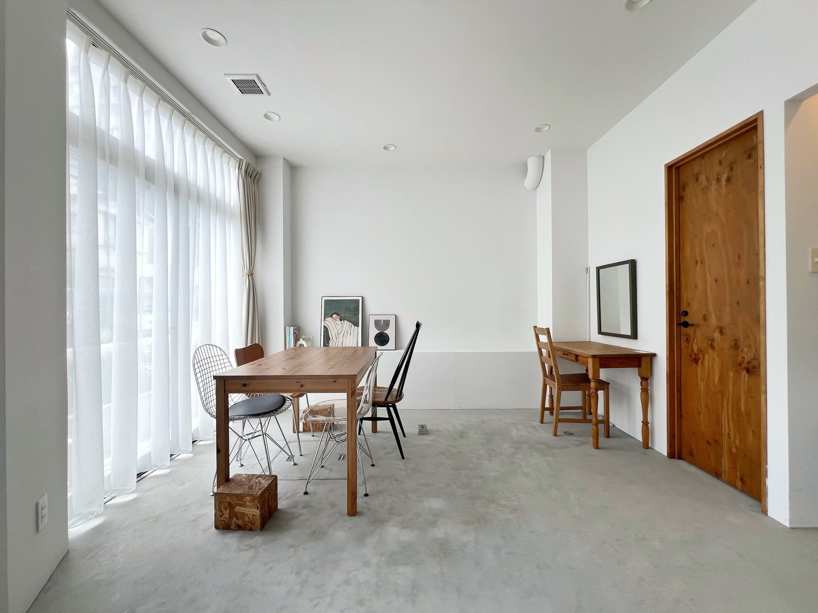 [自然光◎][南側全窓][ヴィンテージ家具][天井高3.2m][路面1F]多目的な用途に最適なスペース。の写真13