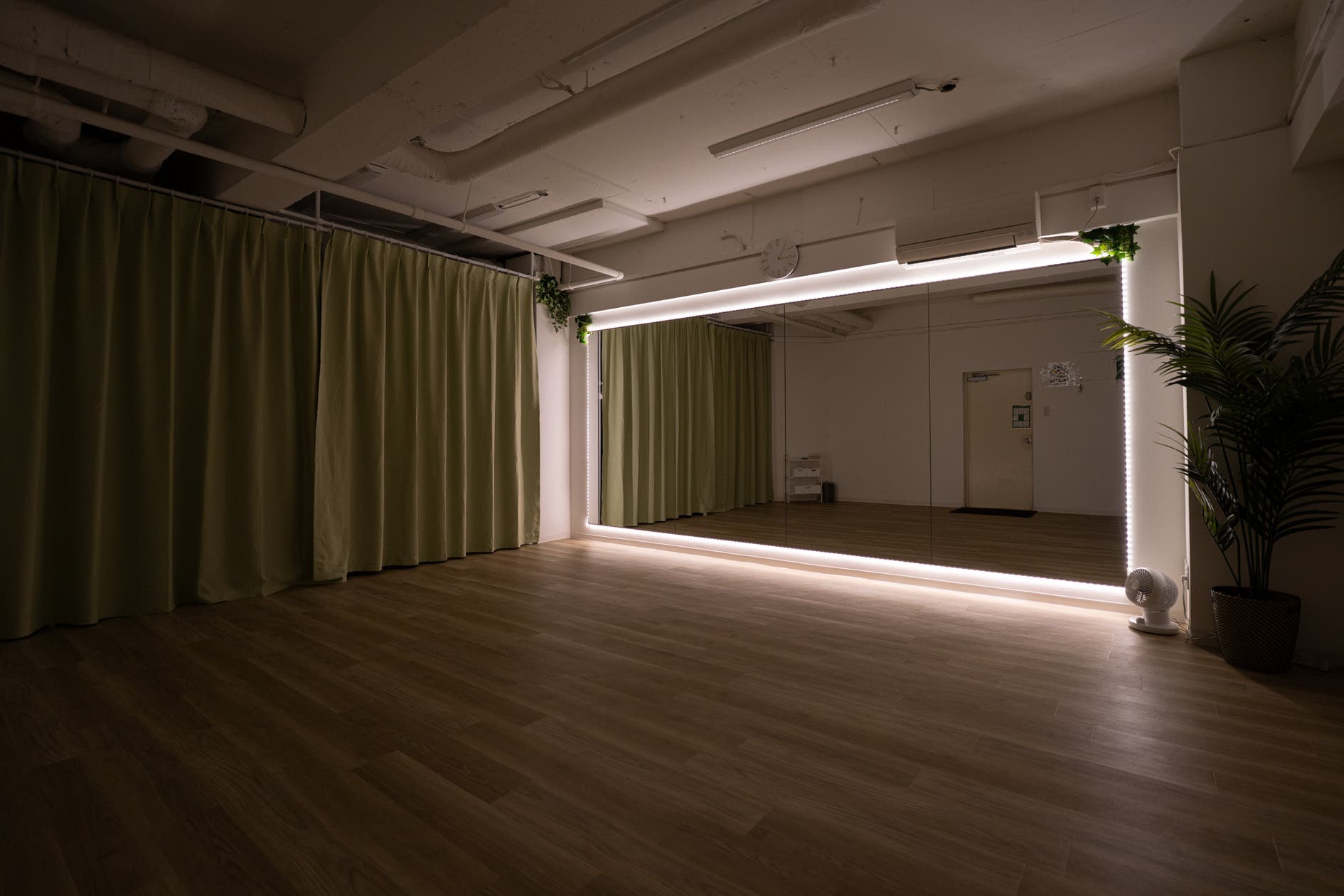 【ダンスOK❗️リニューアルオープン🎉】30㎡の広々空間|石川町駅3分✨大型鏡設置|全備品無料|単発も定期利用も大歓迎🌟の写真6