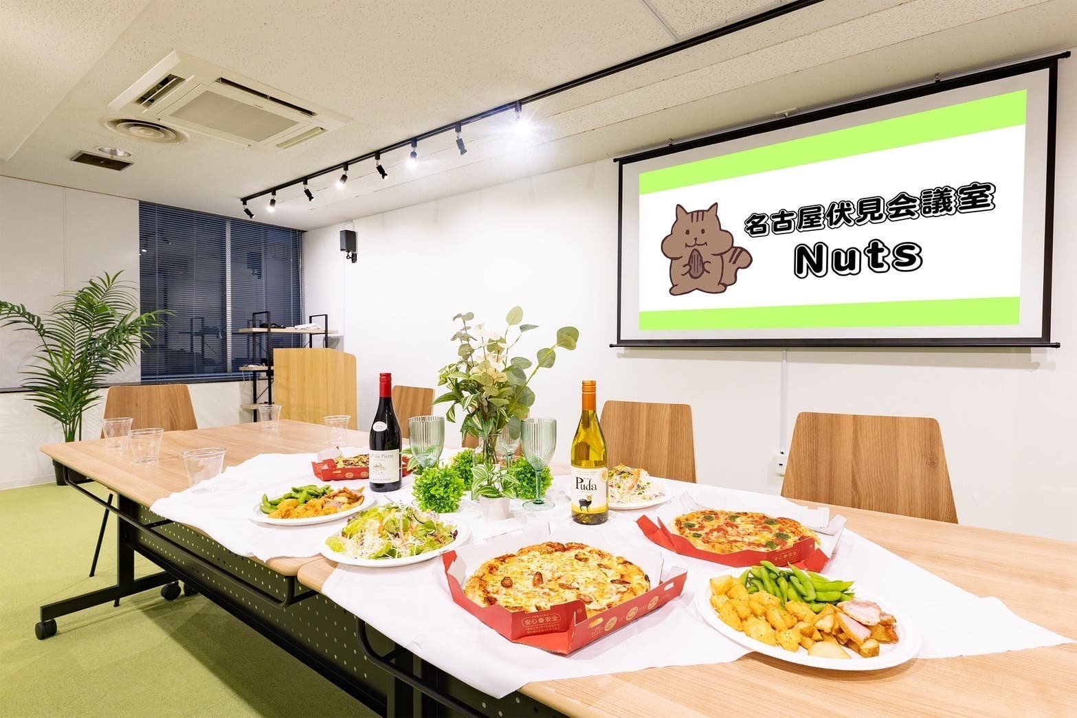 【伏見駅1分】ワンランク上の会議室｜60㎡最大50名着席可能｜備品全て無料｜ﾌﾟﾛｼﾞｪｸﾀｰ、音響完備、司会台、マイクの写真23