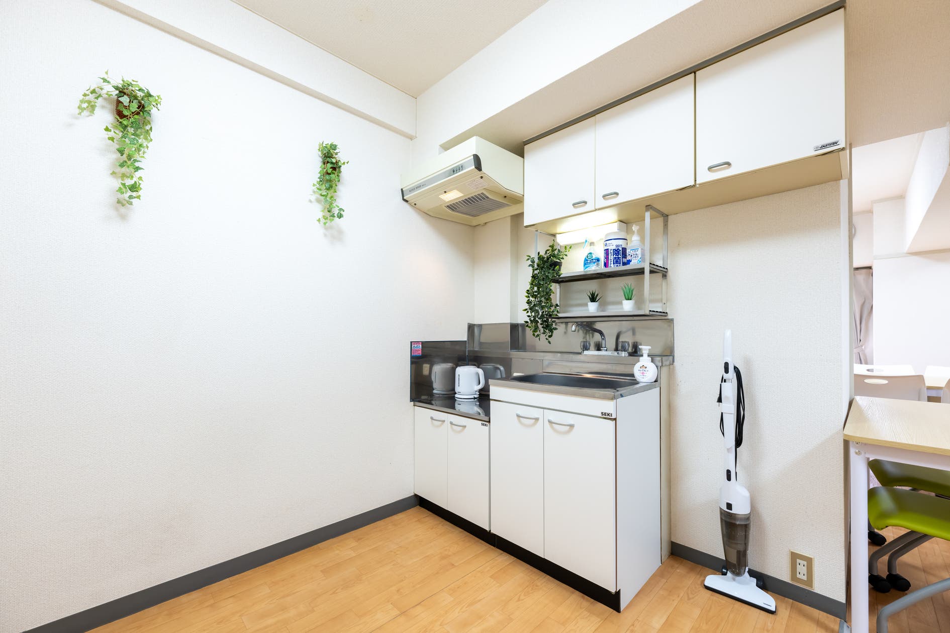 ⭐武蔵小金井駅3分！最大17名利用可！⭐55型モニタ/光回線/WiFi/FireTV/施術台全無料！の写真9