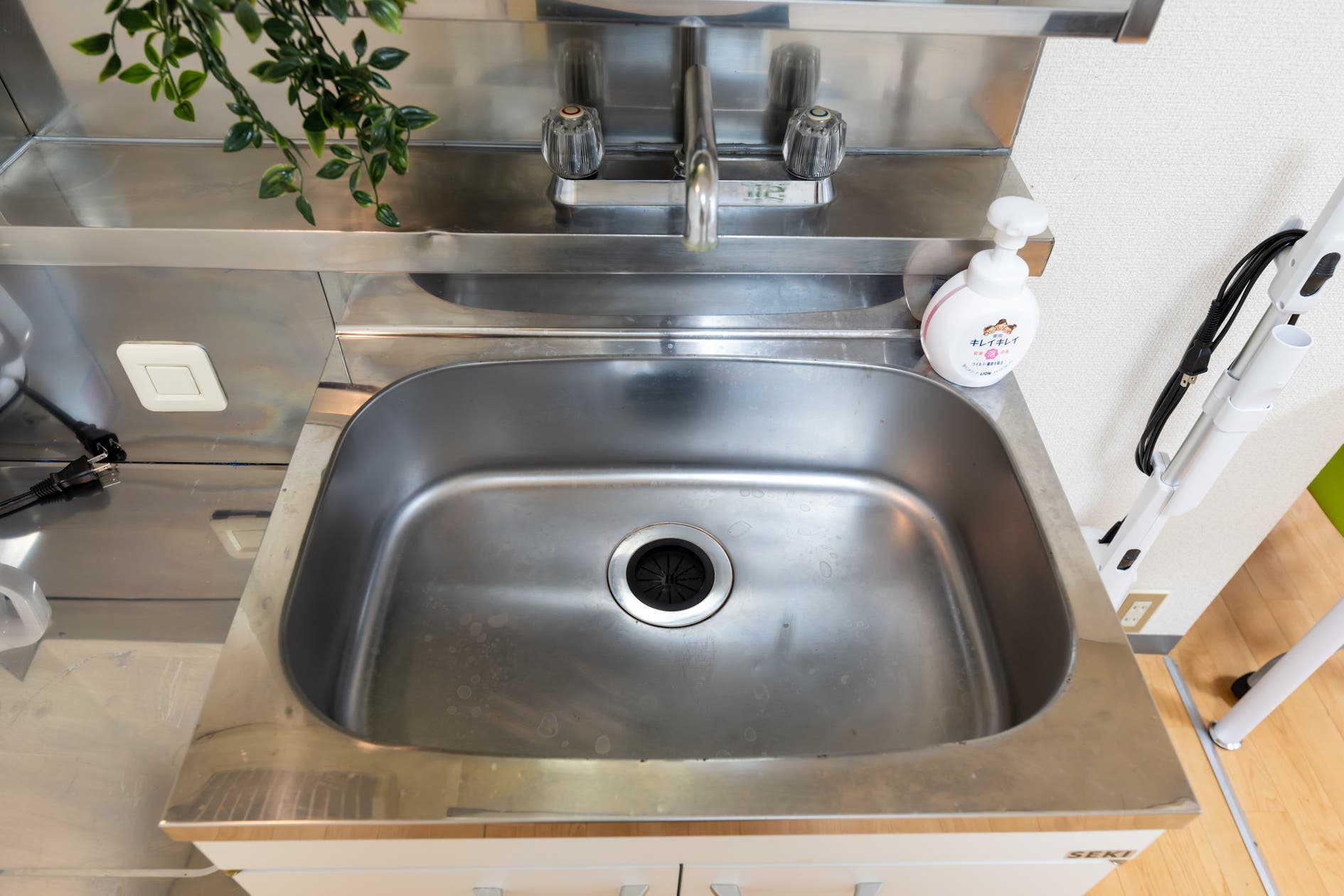 ⭐武蔵小金井駅3分！最大17名利用可！⭐55型モニタ/光回線/WiFi/FireTV/施術台全無料！の写真10