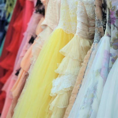 ウェディングドレス・カラードレスレンタルの画像1