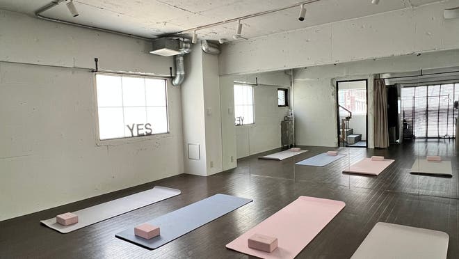中目黒駅から徒歩4分のヨガスタジオの写真4