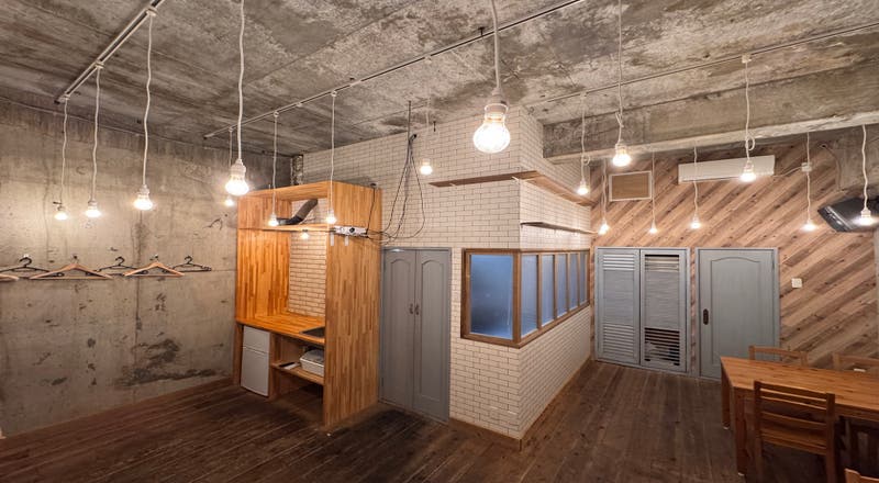 金山駅徒歩圏内！10名利用可🌟おしゃれなカフェスタイル空間でパーティー・歓送迎会🍺100インチプロジェクターで鑑賞会🎥