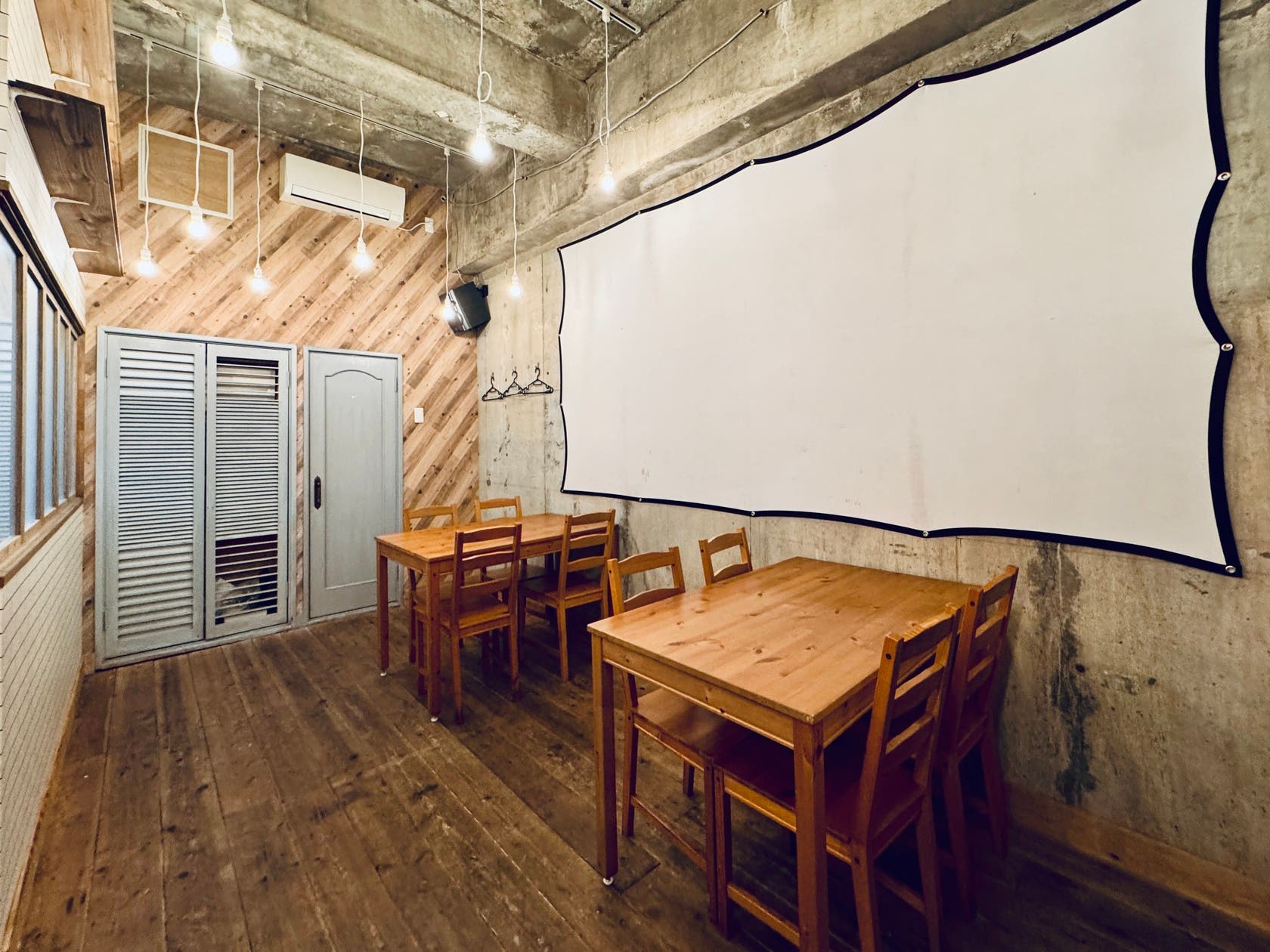 金山駅徒歩圏内！10名利用可🌟おしゃれなカフェスタイル空間でパーティー・歓送迎会🍺100インチプロジェクターで鑑賞会🎥の写真5