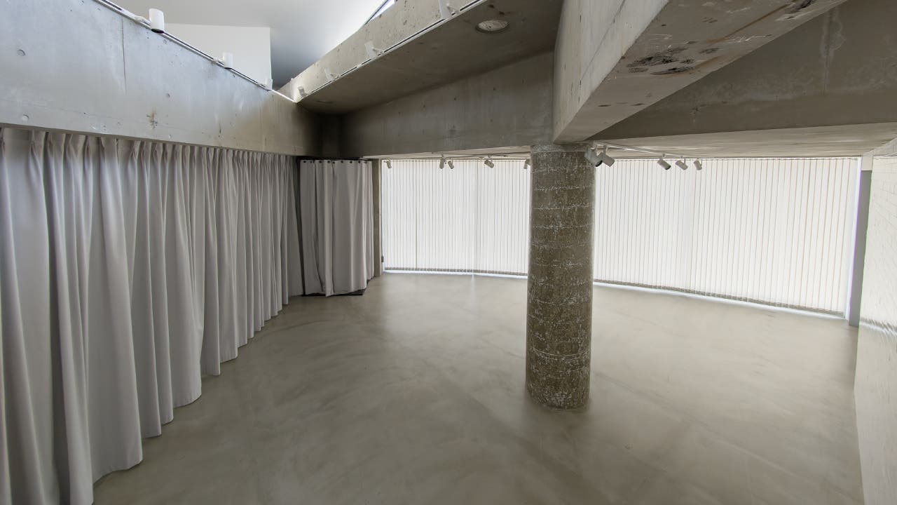 【代官山駅目の前】天井高最大8.6mを誇る120㎡の広々空間に差し込む自然光。展示会・受注会・商用撮影に最適な都会的ギャラリーの写真11