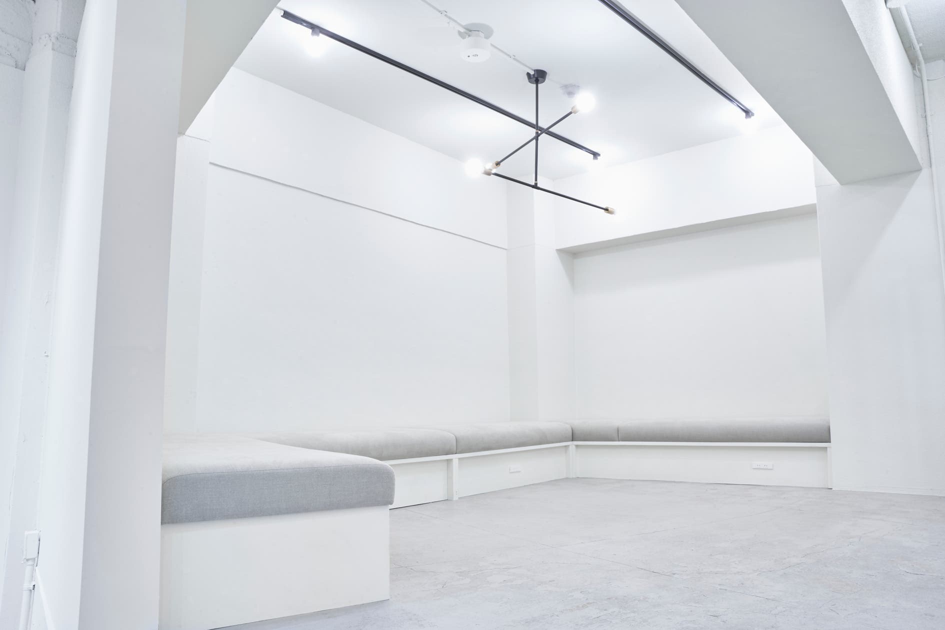 【明治神宮前駅1分】ファッション・アパレルの展示会やポップアップストアに適した、220㎡の大型路面ギャラリースペースの写真4