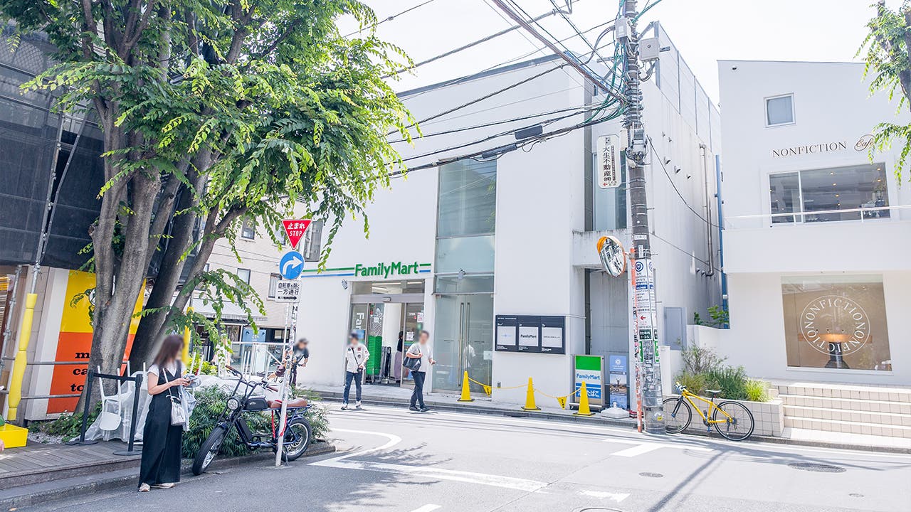 【代官山駅目の前】天井高最大8.6mを誇る120㎡の広々空間に差し込む自然光。展示会・受注会・商用撮影に最適な都会的ギャラリーの写真5