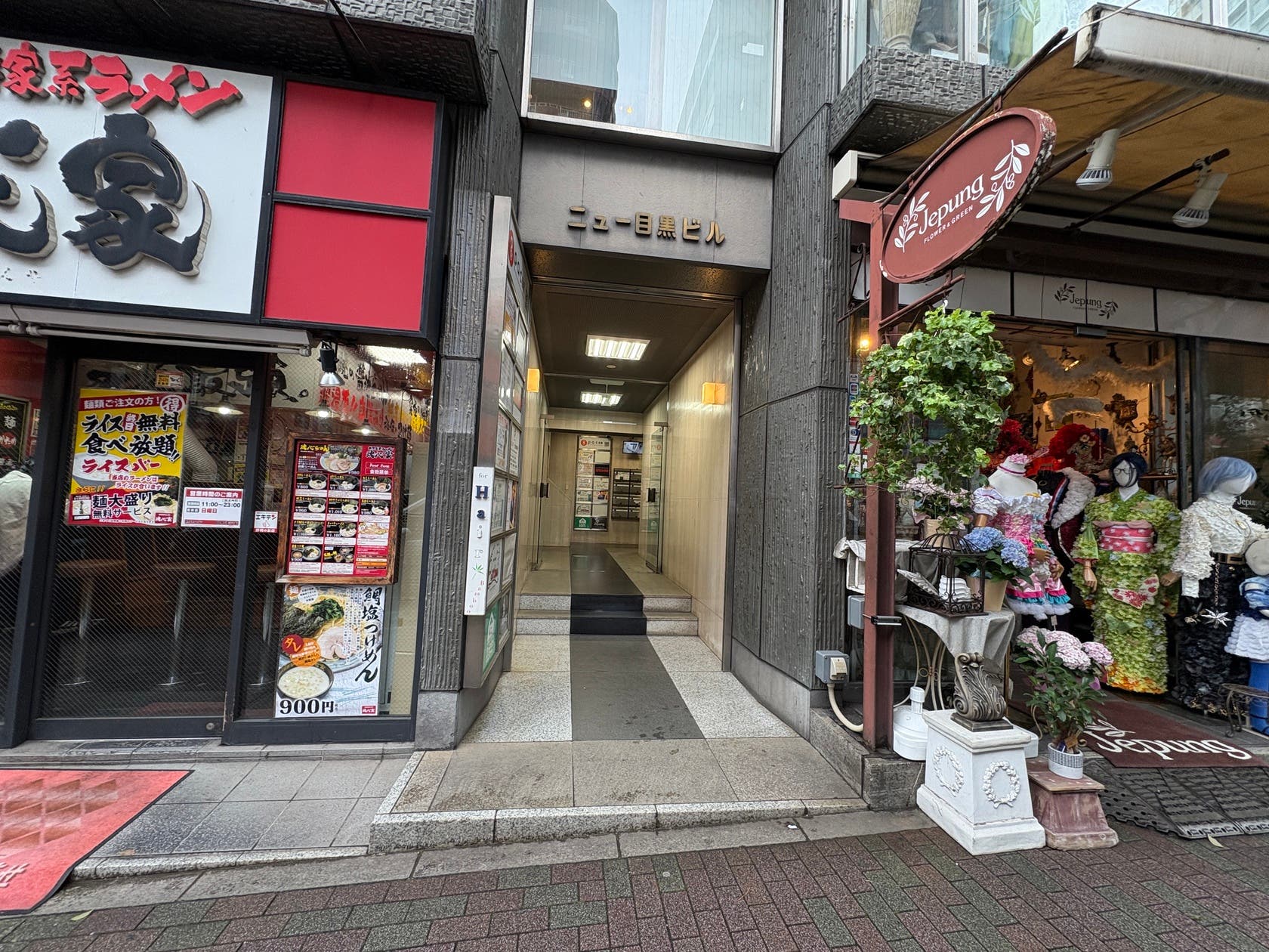 【目黒駅2分】スミスやケーブルも付いたマルチラックを完備したレンタルジム　MIYAZAKI GYM目黒店の写真15