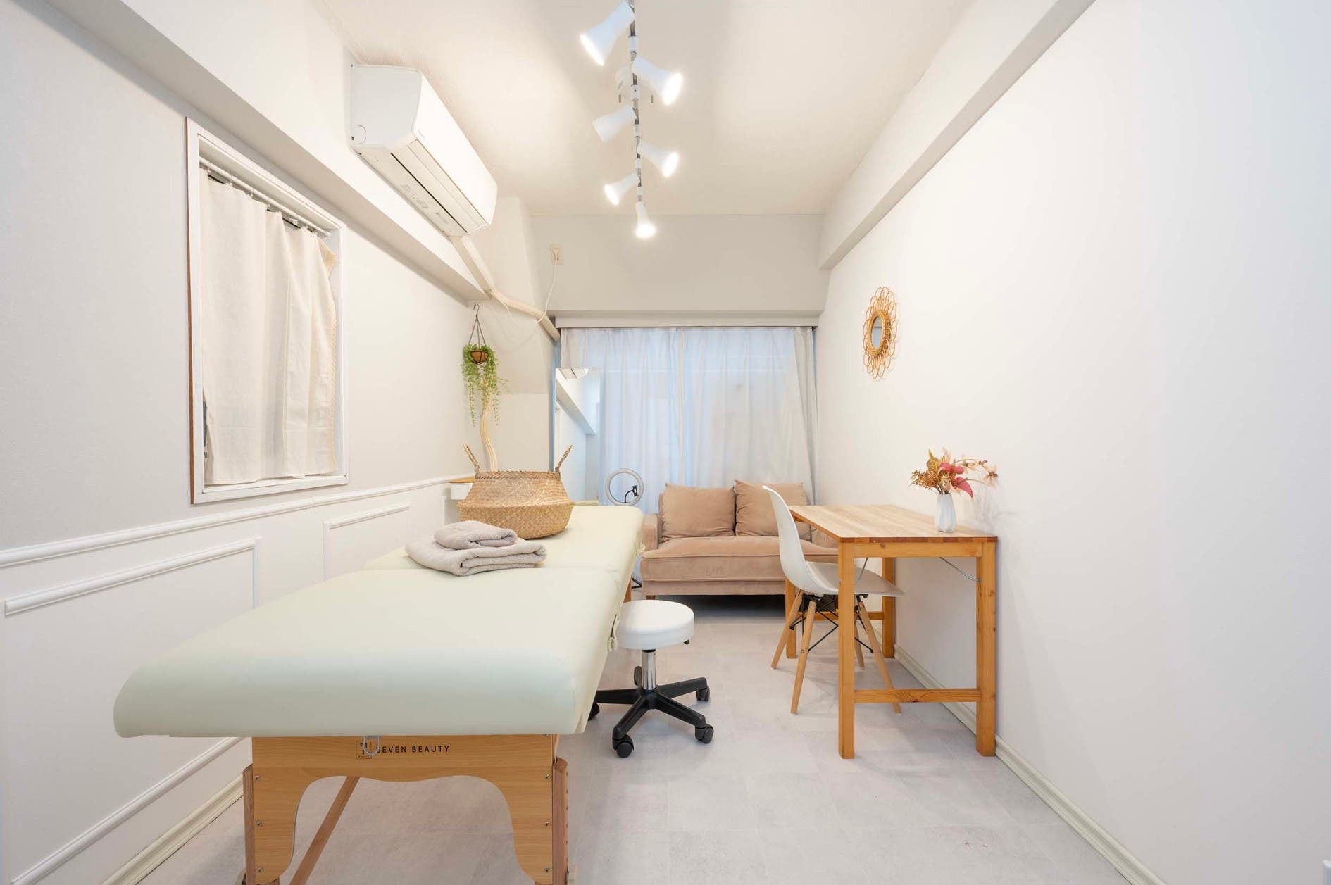 【07💐完全個室型プライベートサロン& 癒し韓国インテリア✨】💆‍♀️リラク・整体・ネイルに最適💅 可愛い♡･*自然光◎の写真17