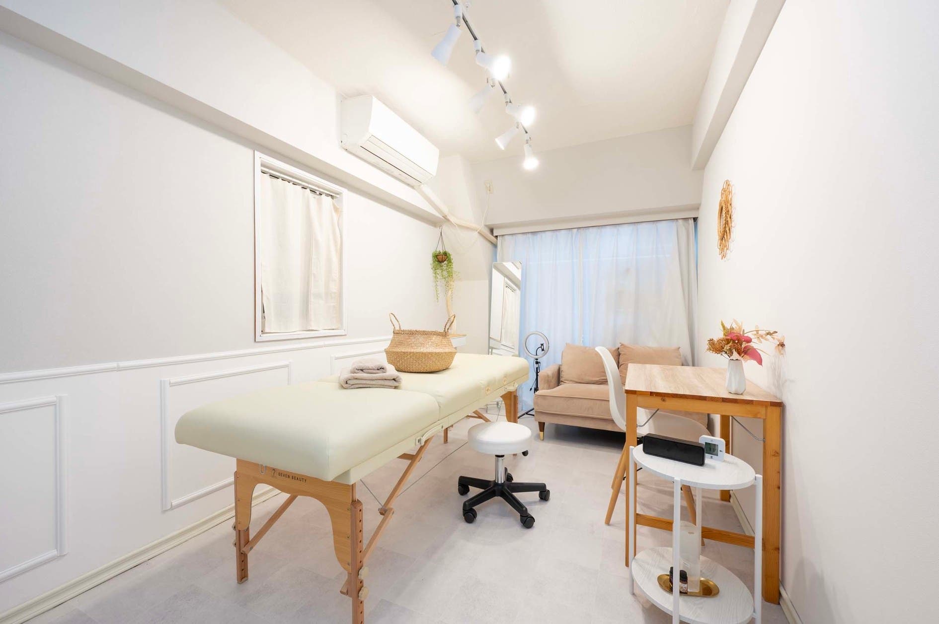 【07💐完全個室型プライベートサロン& 癒し韓国インテリア✨】💆‍♀️リラク・整体・ネイルに最適💅 可愛い♡･*自然光◎の写真18