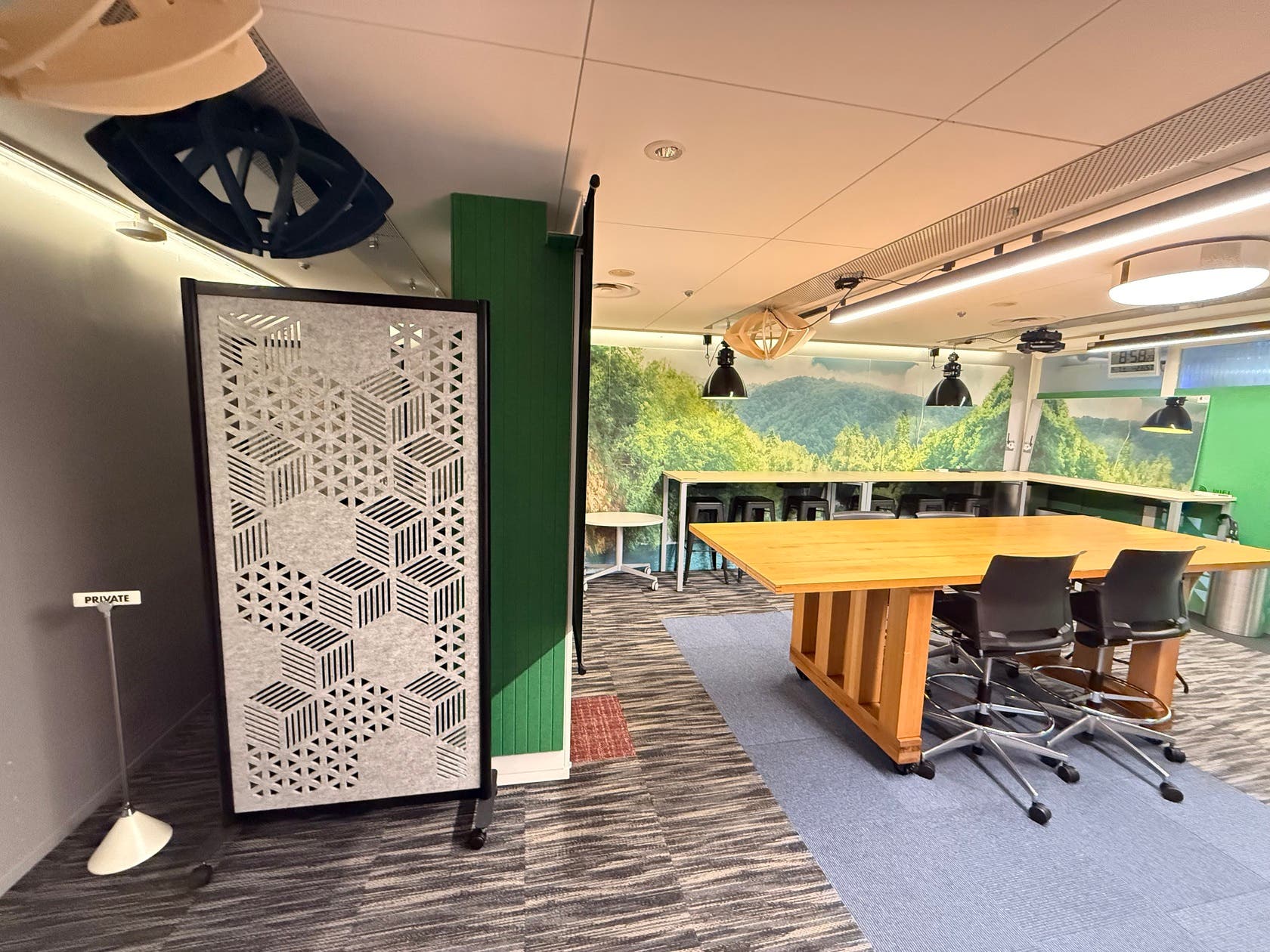 堺筋本町駅直結3分_40㎡、物販・学習教室・パーティー・セミナー・展示会・映画鑑賞…多用途！の写真2