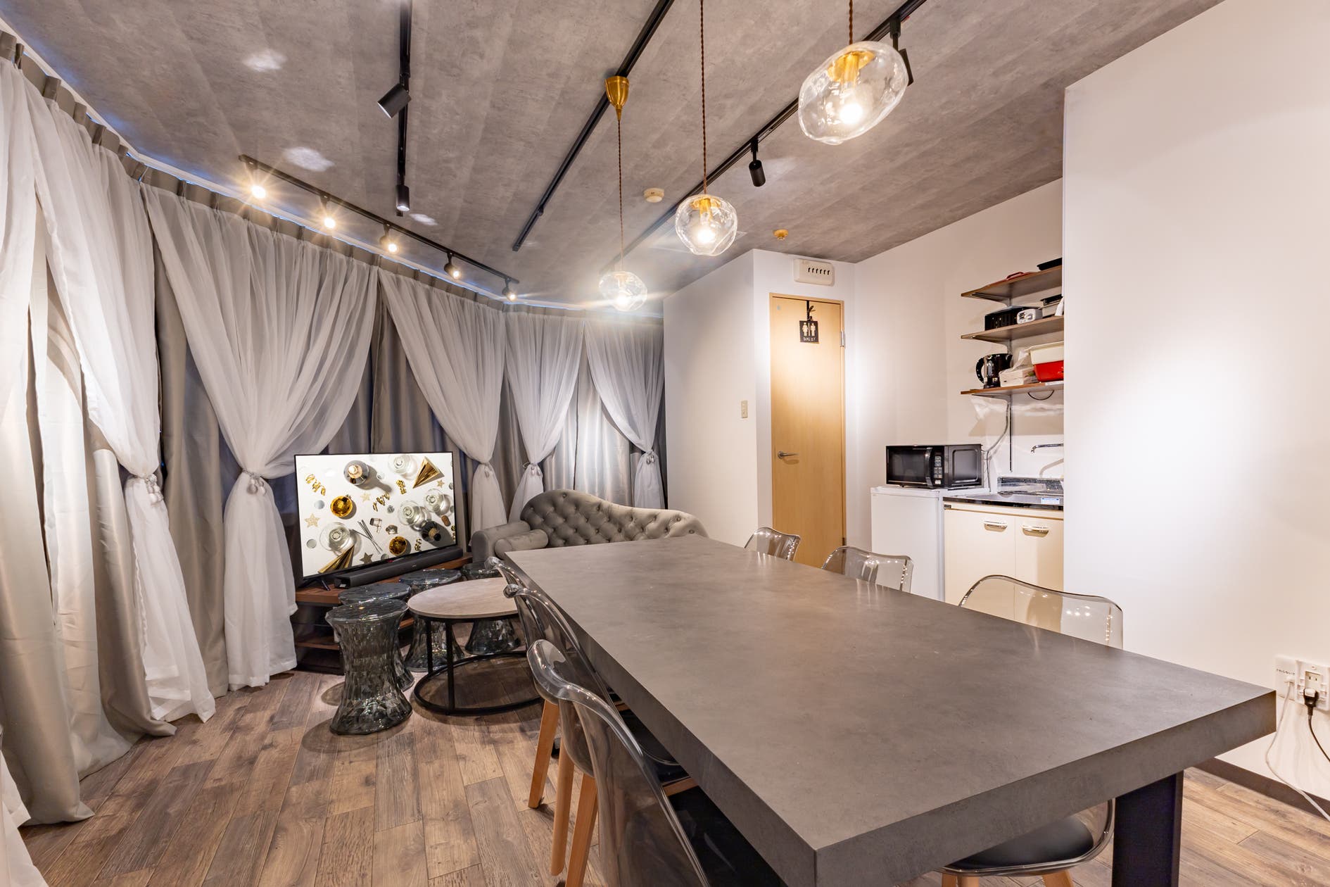 【🎄クリスマス＆忘年会🎅】東梅田駅 徒歩3分！⭐️高級ソファで贅沢な時間を…⭐️最高級パーティールームの写真19