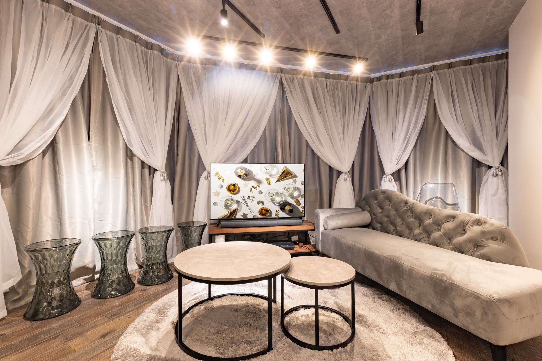 【🎄クリスマス＆忘年会🎅】東梅田駅 徒歩3分！⭐️高級ソファで贅沢な時間を…⭐️最高級パーティールームの写真20