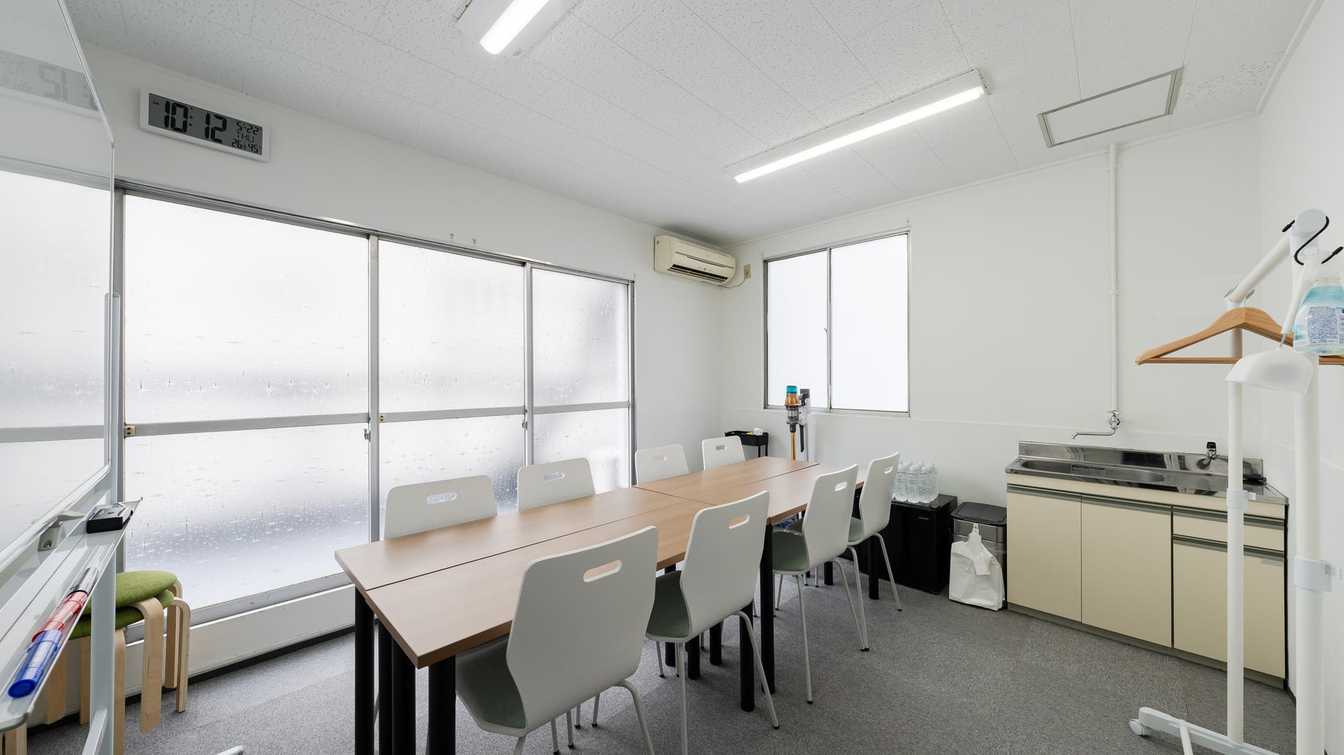 【岩本町駅30秒】光回線高速WiFi、モニター・ホワイトボード完備☆1日1回スタッフ完全清掃の会議室の写真21