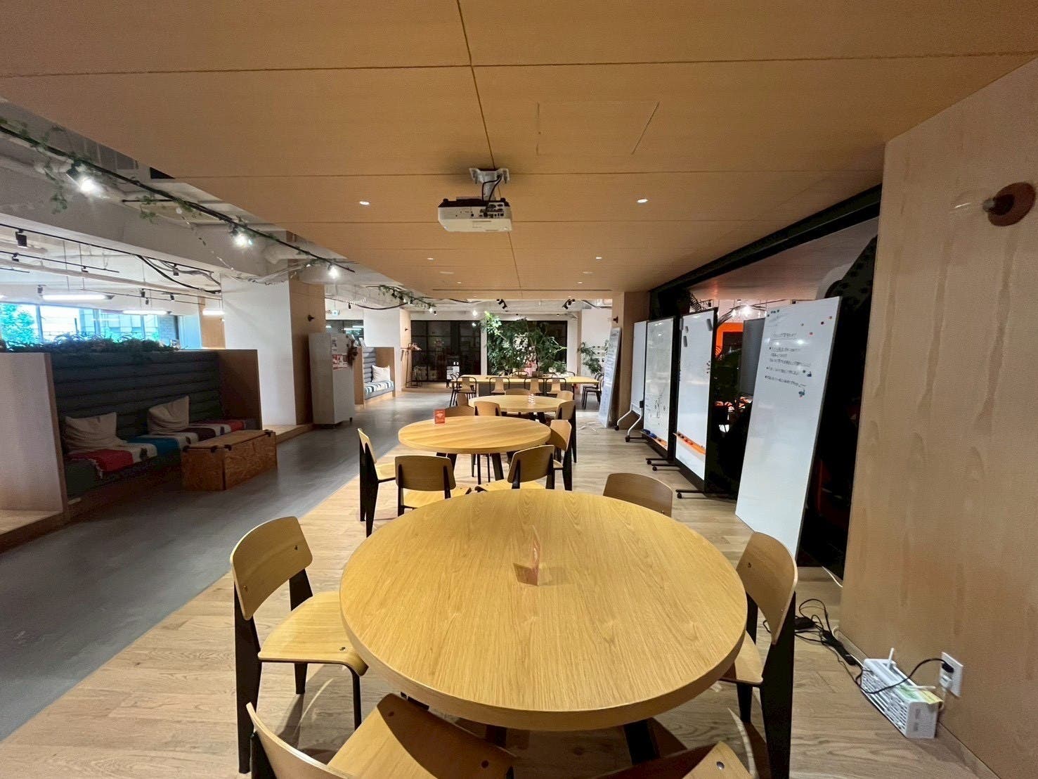 半蔵門駅すぐ!多目的に使えるイベントスペース「LIFULL HUB」の写真5