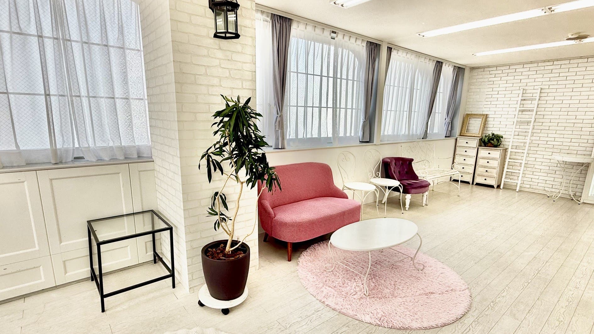 【BH】新宿三丁目駅徒歩1分🚃自然光✨個人イベント🎪撮影会📷チェキ会やWeb配信、YouTube撮影におすすめ✨の写真4