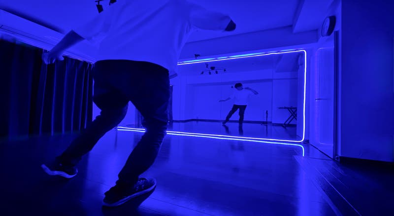 朝ヨガは自然光で、夜ダンスはムード照明で✨一日中使える多目的スタジオ