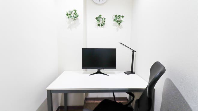 【名古屋駅E4出口徒歩3分!1名用個室】大型モニター・10Gbps光回線・WiFi全て無料!ふれあい貸し会議室 名古屋No147の写真1